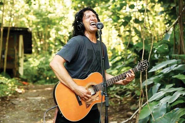 John Cruz to play at ProArts Playhouse | News, Sports, Jobs - Maui News